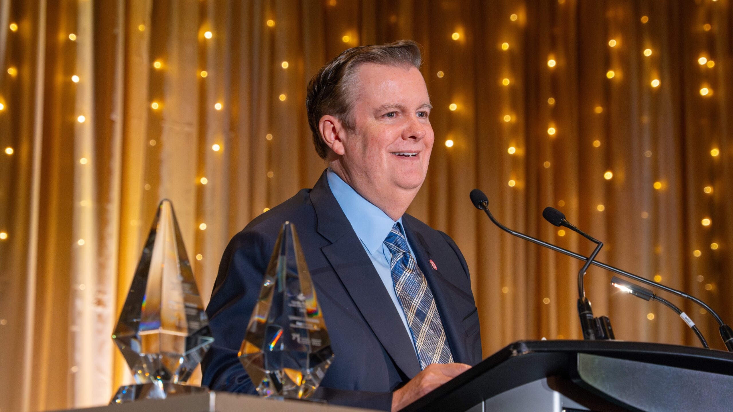 Edward Rogers Honoured with Business Leader of the Year Award - About Rogers