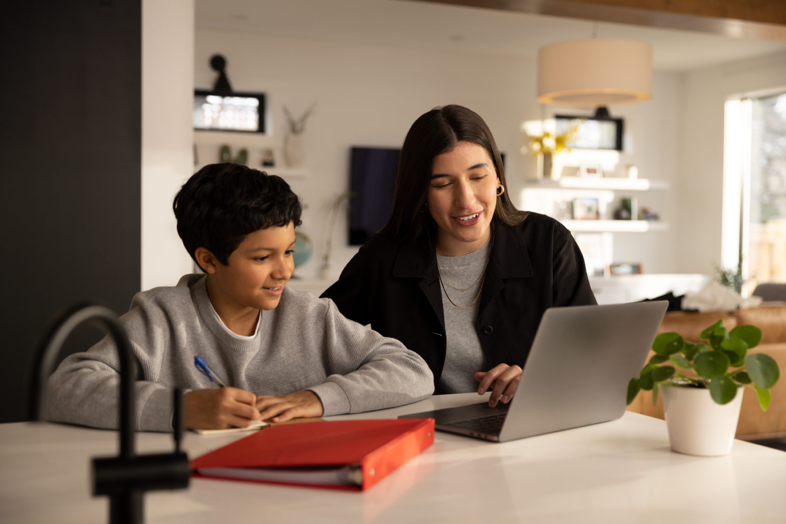 Rogers launches fibre-powered Ignite Internet Gigabit 2.5 symmetrical ...